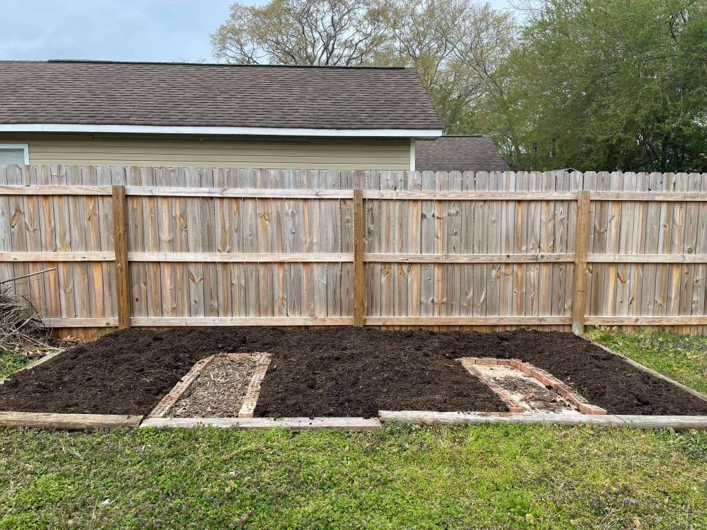 Easy Way to Create a Garden Bed with Sheet Mulching